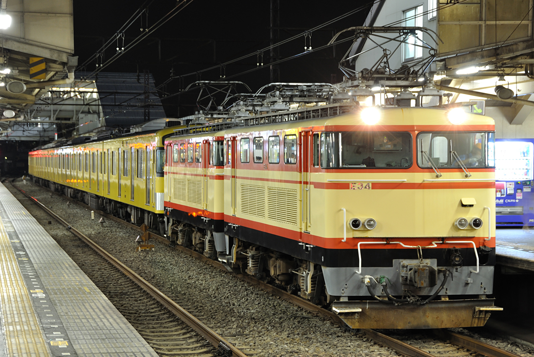 クロフネ航海手帳 : 【西武】 E34+E31の牽引で西武新2000系2077Fが小手指へ