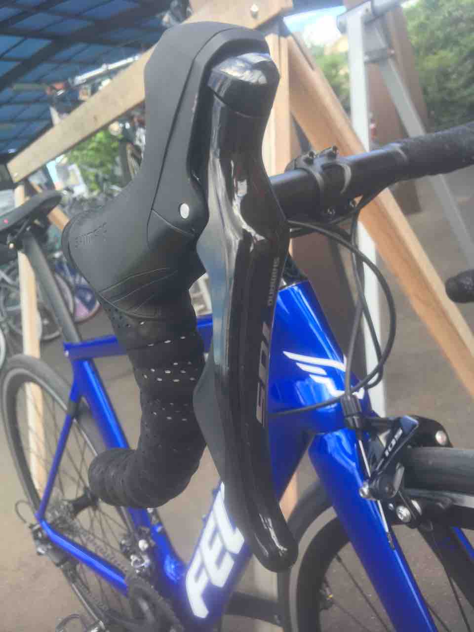 自転車 : 右手の処女と左手の淑女
