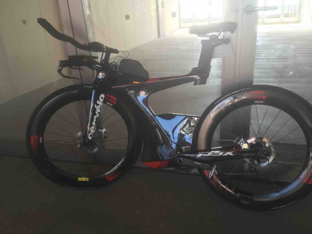 自転車 : 右手の処女と左手の淑女
