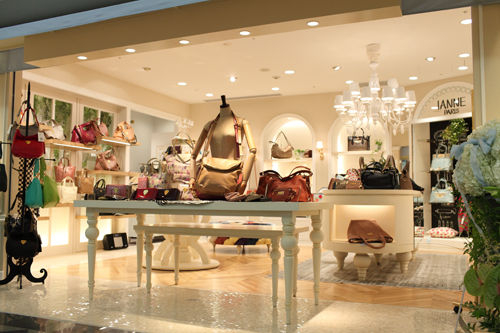 IANNE Nouvelles et un Journal : NEWショップのお知らせ！！IANNEヒルトンプラザ店！