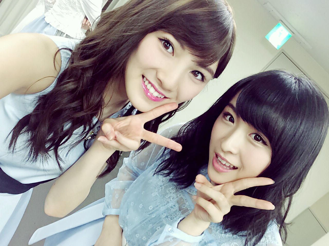 【S級美女】【美少女】AKB岡田奈々の制服JKグラビア＆にこやか自撮り画像！ : アイドルたちのビキニ