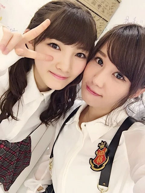 アイドルの隅から隅まで : 【妖艶】AKB岡田奈々の制服JKグラビア＆にこやか自撮り画像！