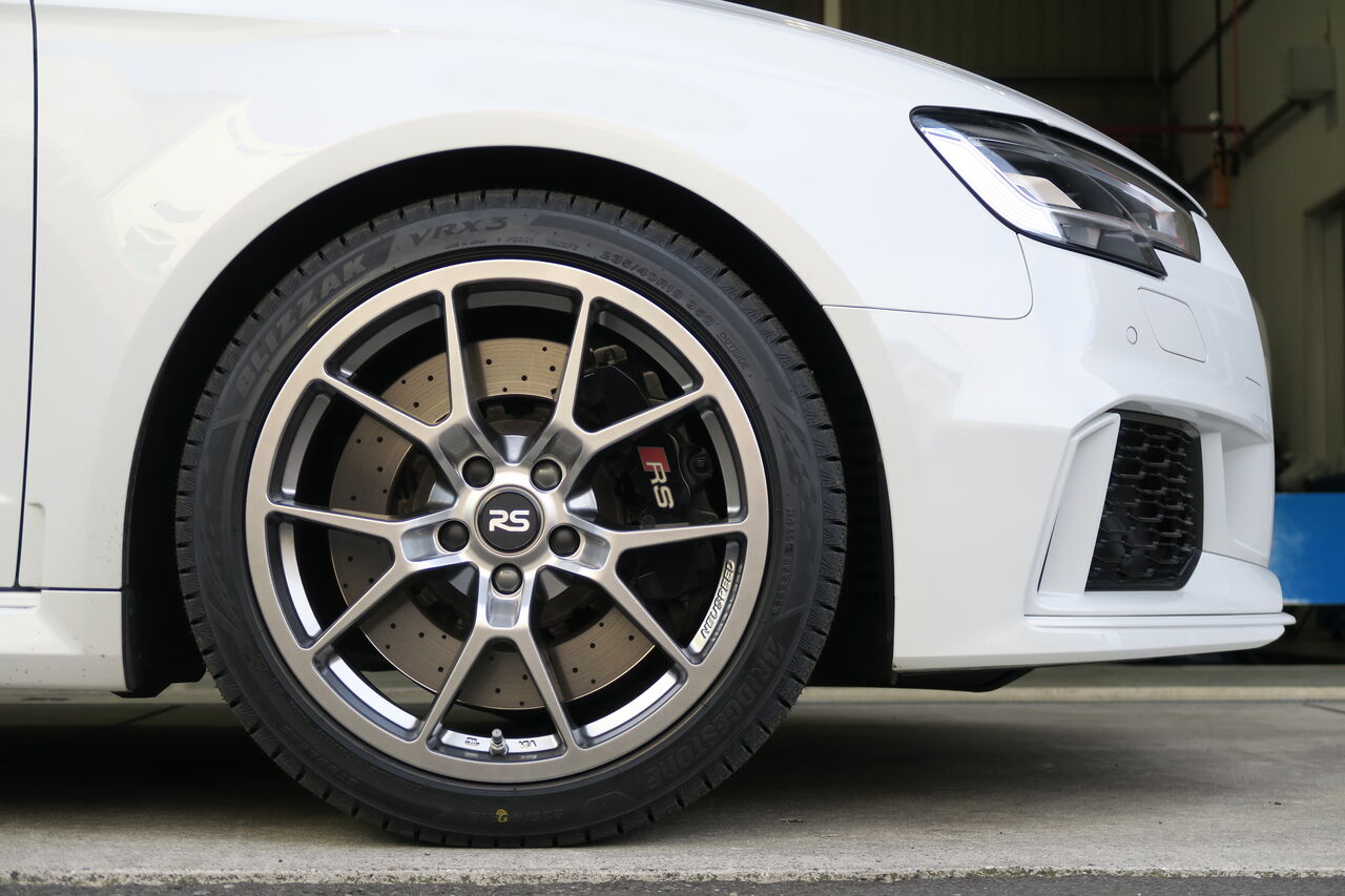 イシカワエンジニアリング スタッフブログ:AUDI RS3 Sportsback × NEUSPEED RSe10 & BS BLIZZAK VRX