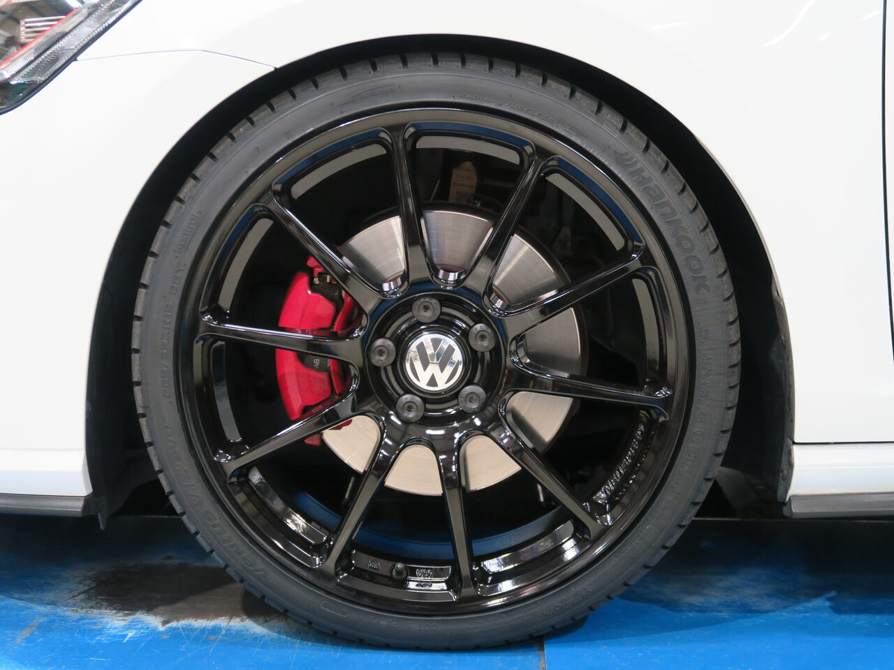 イシカワエンジニアリング スタッフブログ:VW GOLF7.5 GTI × NEUSPEED RSe102 19×8.0J+45 Gloss ...