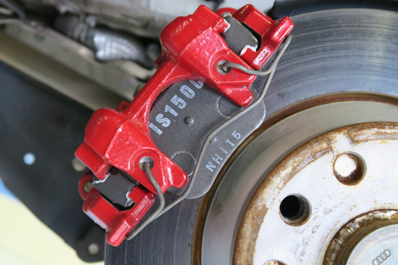 イシカワエンジニアリング スタッフブログ:VW GOLF7.5 GTI × iSWEEP Brake Pad IS1500
