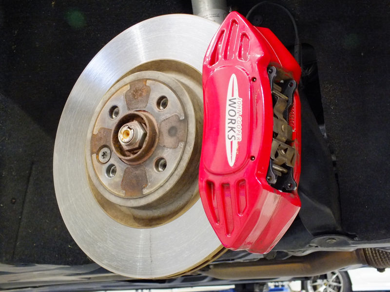 イシカワエンジニアリング スタッフブログ:R56 JCW × iSWEEP BRAKE PAD IS2000