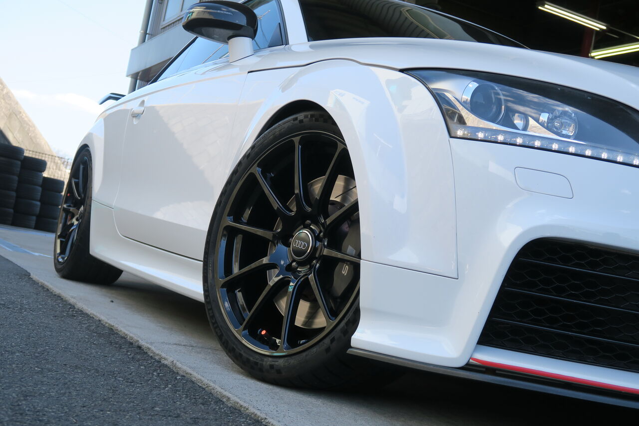 イシカワエンジニアリング スタッフブログ:AUDI TT (8J) TT RS Quattro × NEUSPEED RSe102