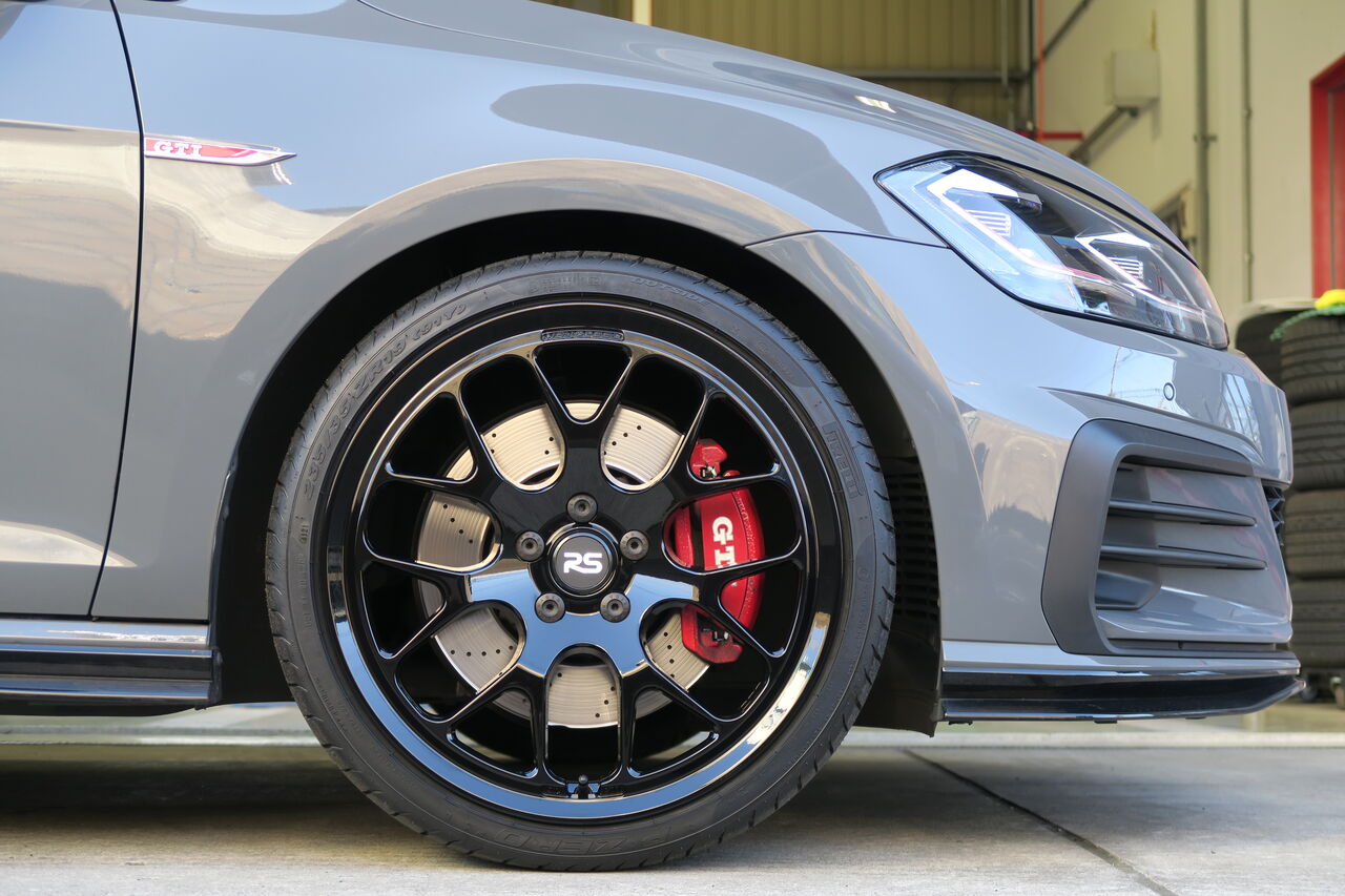 イシカワエンジニアリング スタッフブログ:VW GOLF7.5 GTI TCR × NEUSPEED RSe142