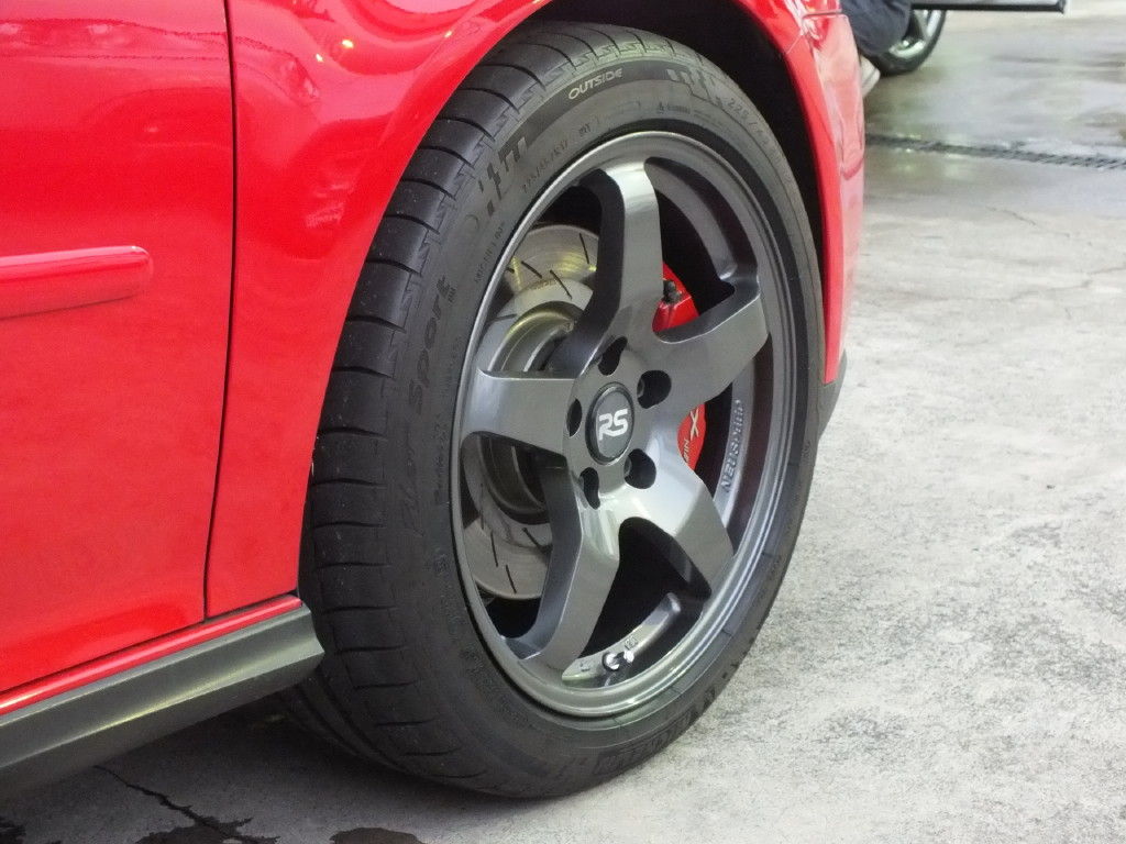 イシカワエンジニアリング スタッフブログ:GOLF5 GTI × NEUSPEED RSe05