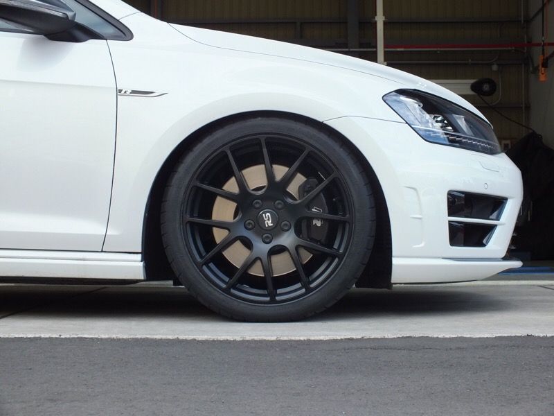 イシカワエンジニアリング スタッフブログ:GOLF7 R × NEUSPEED RSe12 + MICHELIN PSS