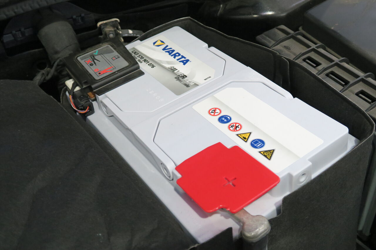 イシカワエンジニアリング スタッフブログ:AUDI S3 (8V) 2.0TFSI Quattro × 車検整備 & VARTA AGM ...