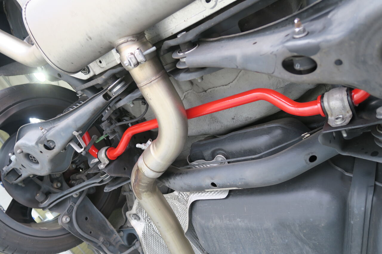 イシカワエンジニアリング スタッフブログ:VW GOLF7 GTI MT × NEUSPEED Front Upper Strut Tie ...