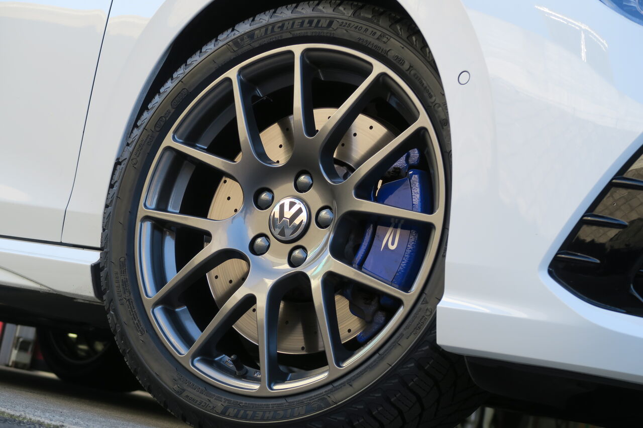 イシカワエンジニアリング スタッフブログ:VW GOLF8 R Variant × NEUSPEED RSe12 ＆MICHELIN X ...