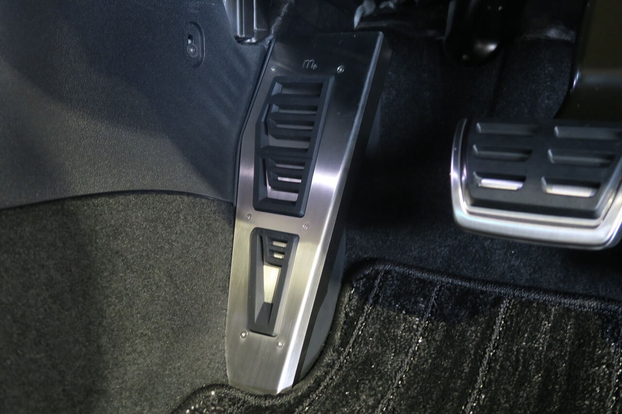 イシカワエンジニアリング スタッフブログ:POLO(AW) GTI × m+ Foot Rest Cover