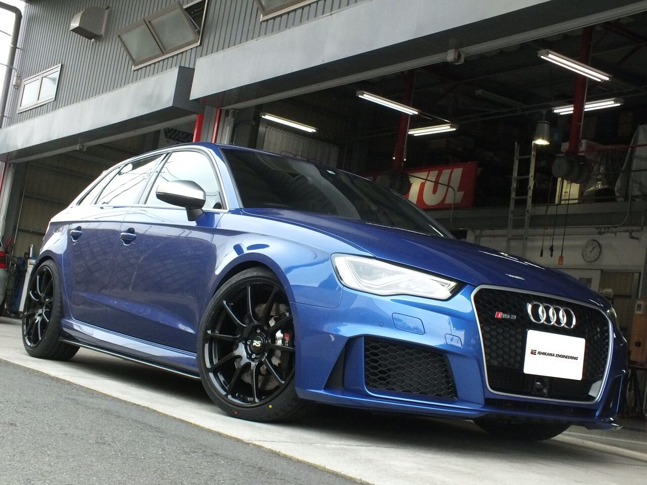 イシカワエンジニアリング スタッフブログ:AUDI RS3 × NEUSPEED RSe102 + ADVAN Sport V105 ...