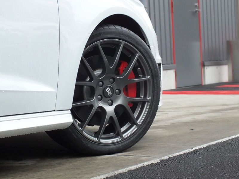 イシカワエンジニアリング スタッフブログ:S3 8V Sportback× NEUSPEED RSe12 + MICHELIN PSS