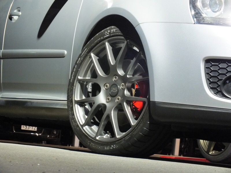イシカワエンジニアリング スタッフブログ:GOLF5 GTI × NEUSPEED RSe12 + MICHELIN PSS