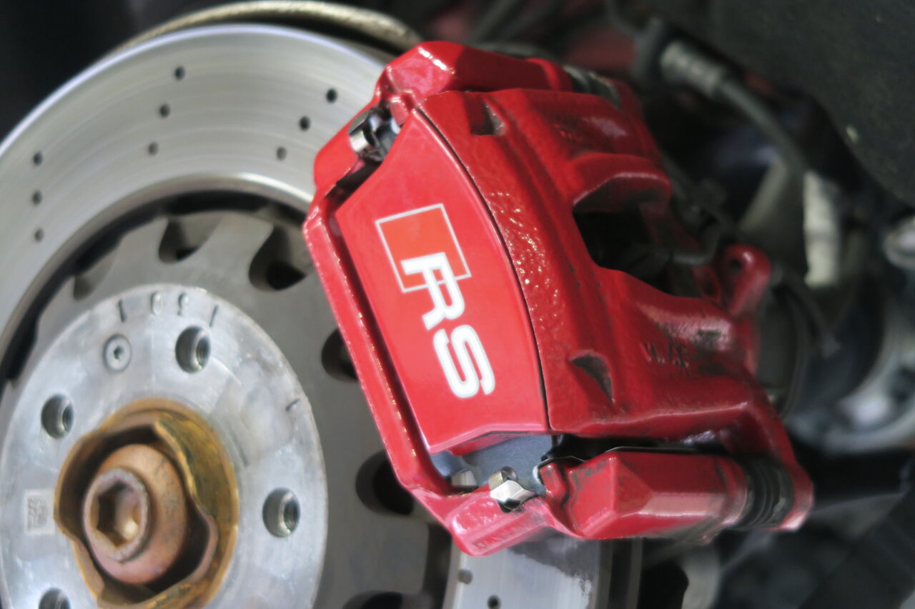 イシカワエンジニアリング スタッフブログ:AUDI RS4 (B9) × iSWEEP Brake Pad IS2000 & ASR ...