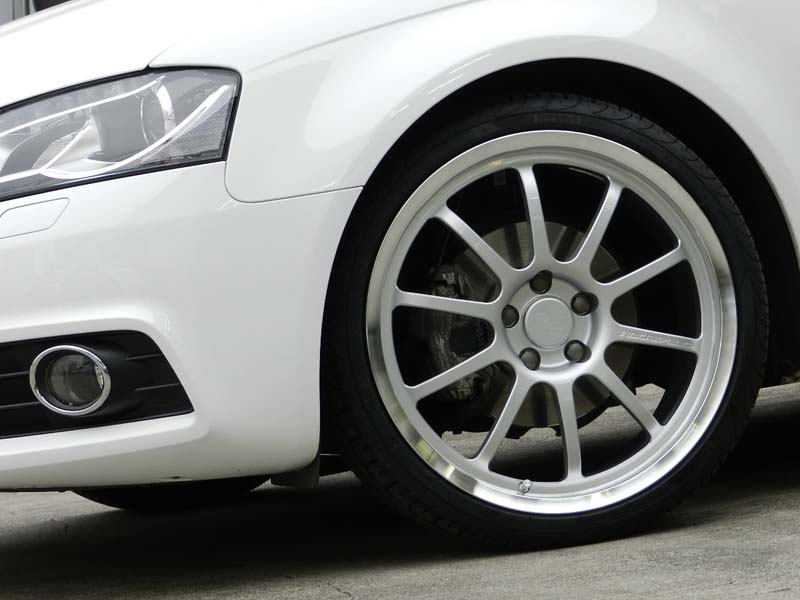 イシカワエンジニアリング スタッフブログ:A3 1.8TFSI ブレーキパット交換 & NEUSPEED Wheel RS10 by イグサ