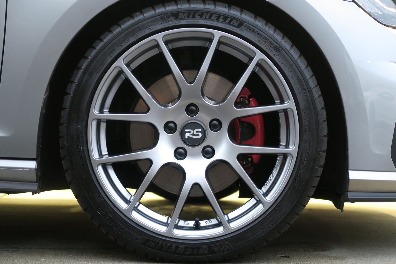 イシカワエンジニアリング スタッフブログ:VW GOLF7.5 GTI × NEUSPEED RSe12 + iSWEEP Wheel Spacer