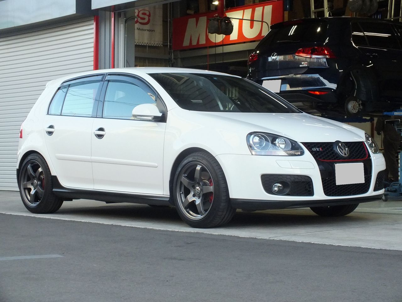 イシカワエンジニアリング スタッフブログ:GOLF5 GTI × NEUSPEED RSe05