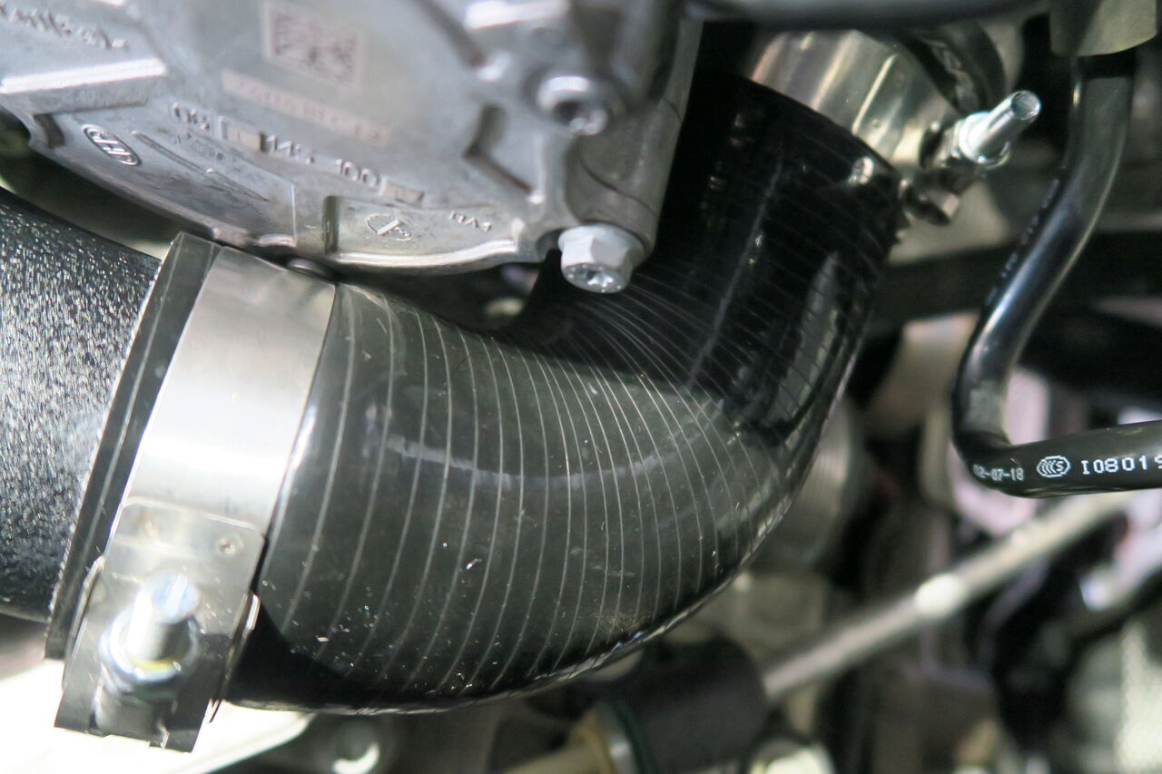 イシカワエンジニアリング スタッフブログ:VW GOLF7.5 R × NEUSPEED Hi-Flo Turbo Discharge Pipe