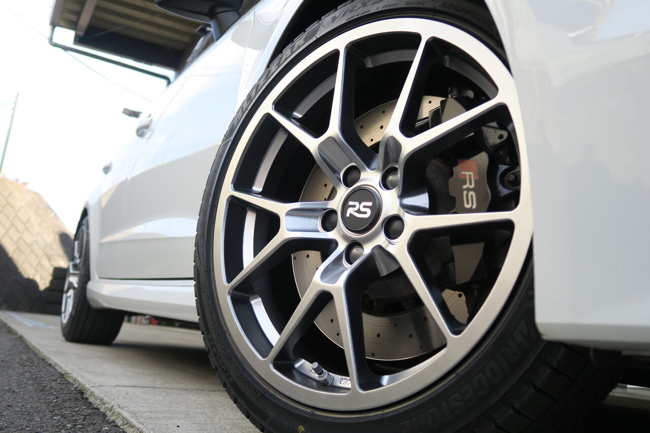 イシカワエンジニアリング スタッフブログ:AUDI RS3 Sportsback × NEUSPEED RSe10 & BS BLIZZAK VRX