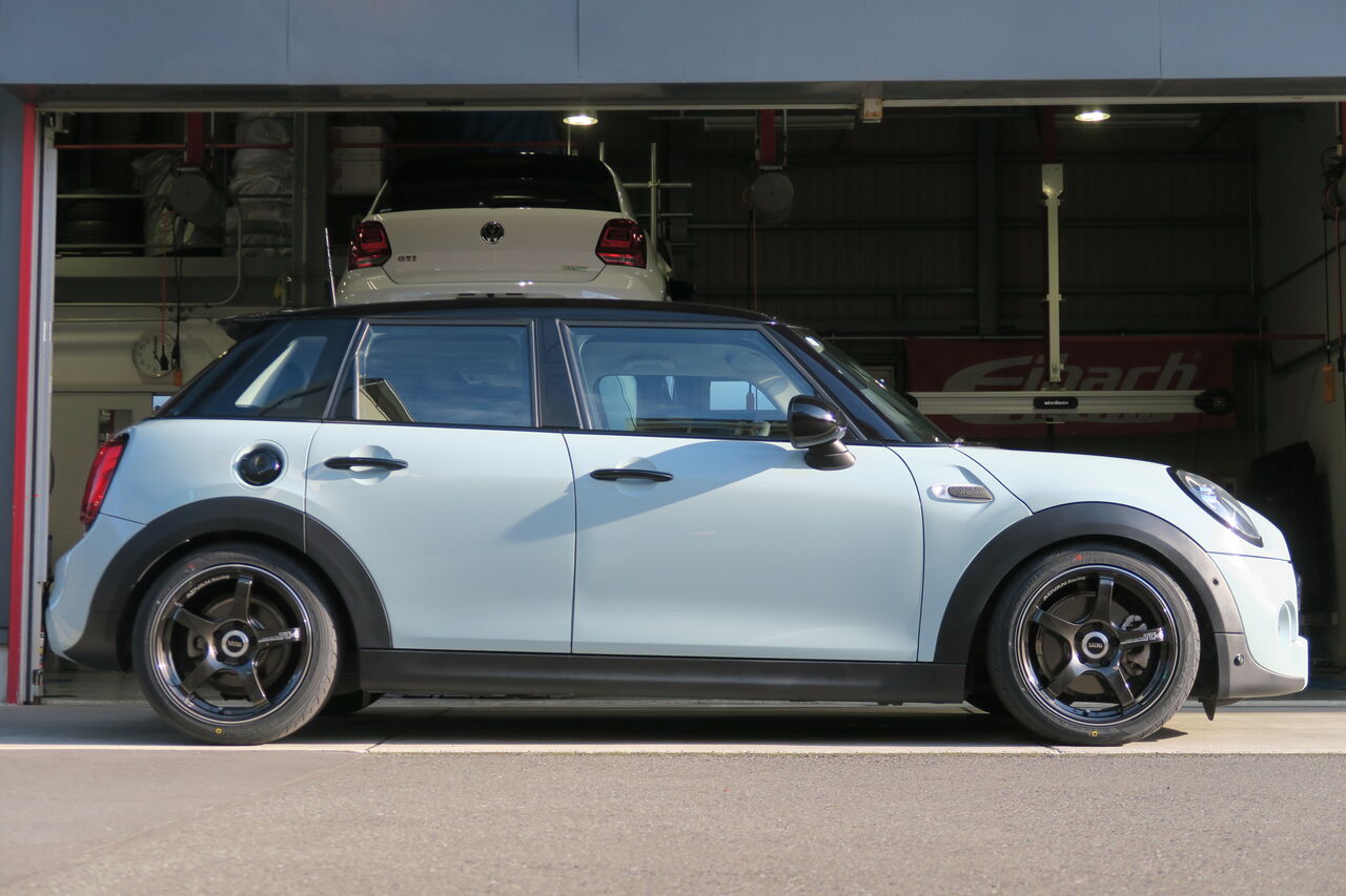 イシカワエンジニアリング スタッフブログ:MINI F55 Cooper S × ADVAN TC-4