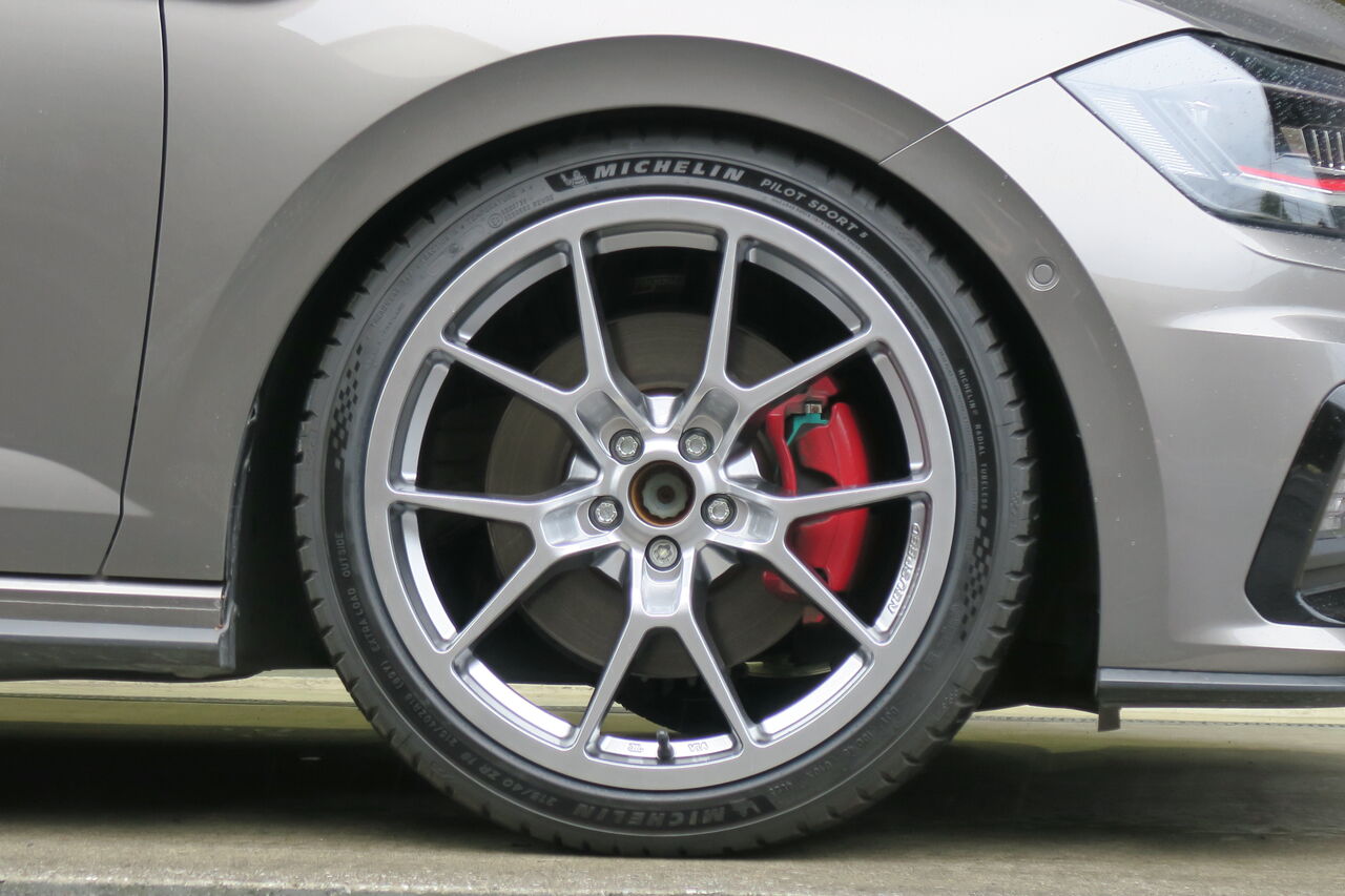 イシカワエンジニアリング スタッフブログ:VW POLO(AW) GTI × NEUSPEED RSe10