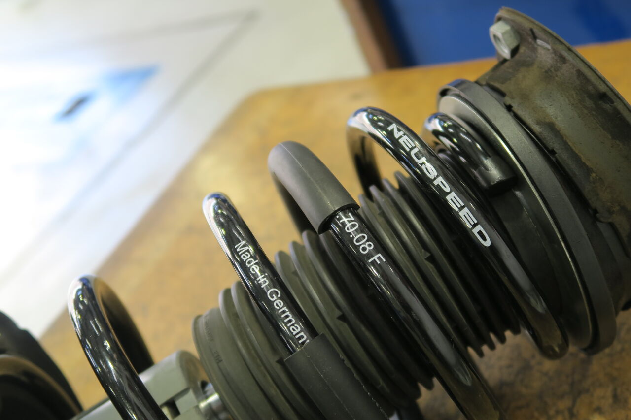 イシカワエンジニアリング スタッフブログ:VW GOLF7.5 GTI TCR × NEUSPEED Race Spring Kit ...