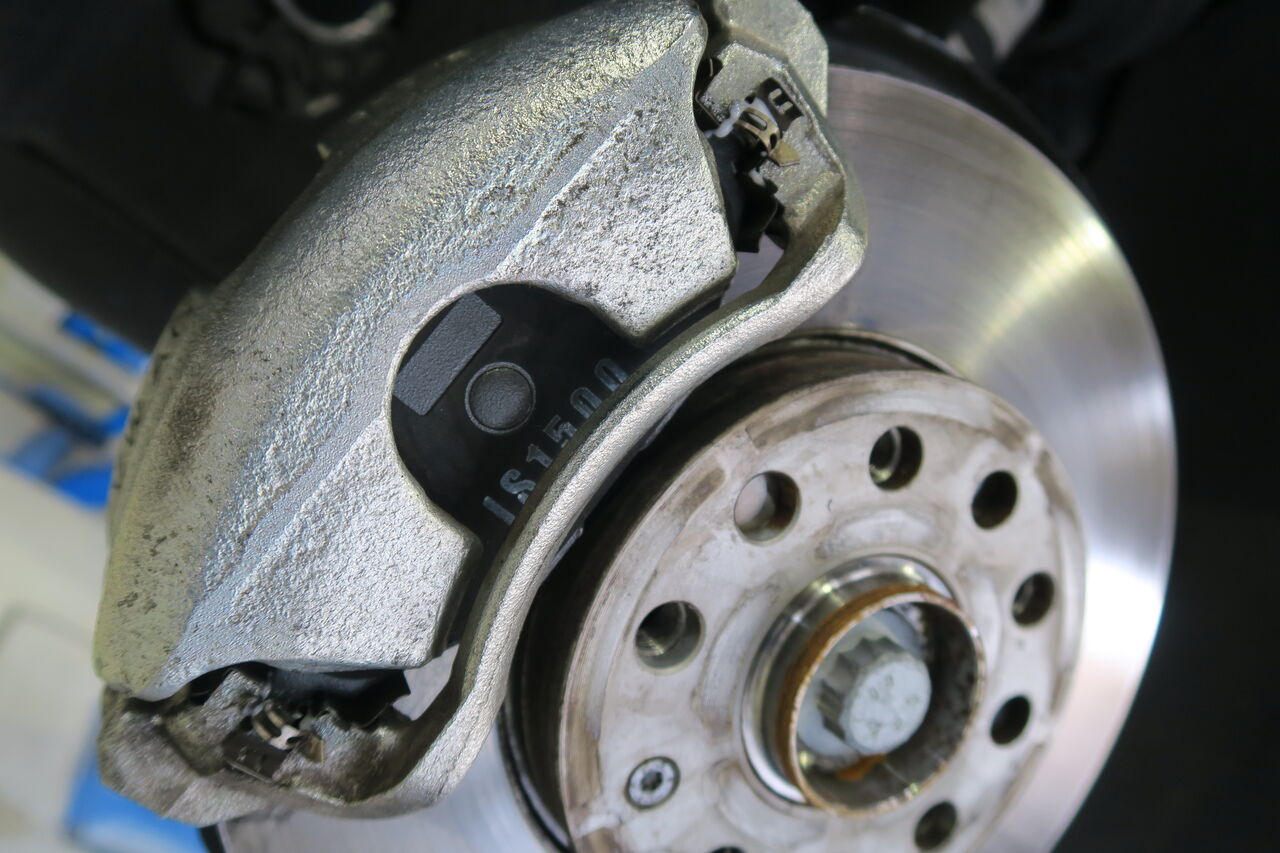 イシカワエンジニアリング スタッフブログ:VW GOLF8 Variant 1.5 eTSI R-Line × iSWEEP Brake ...