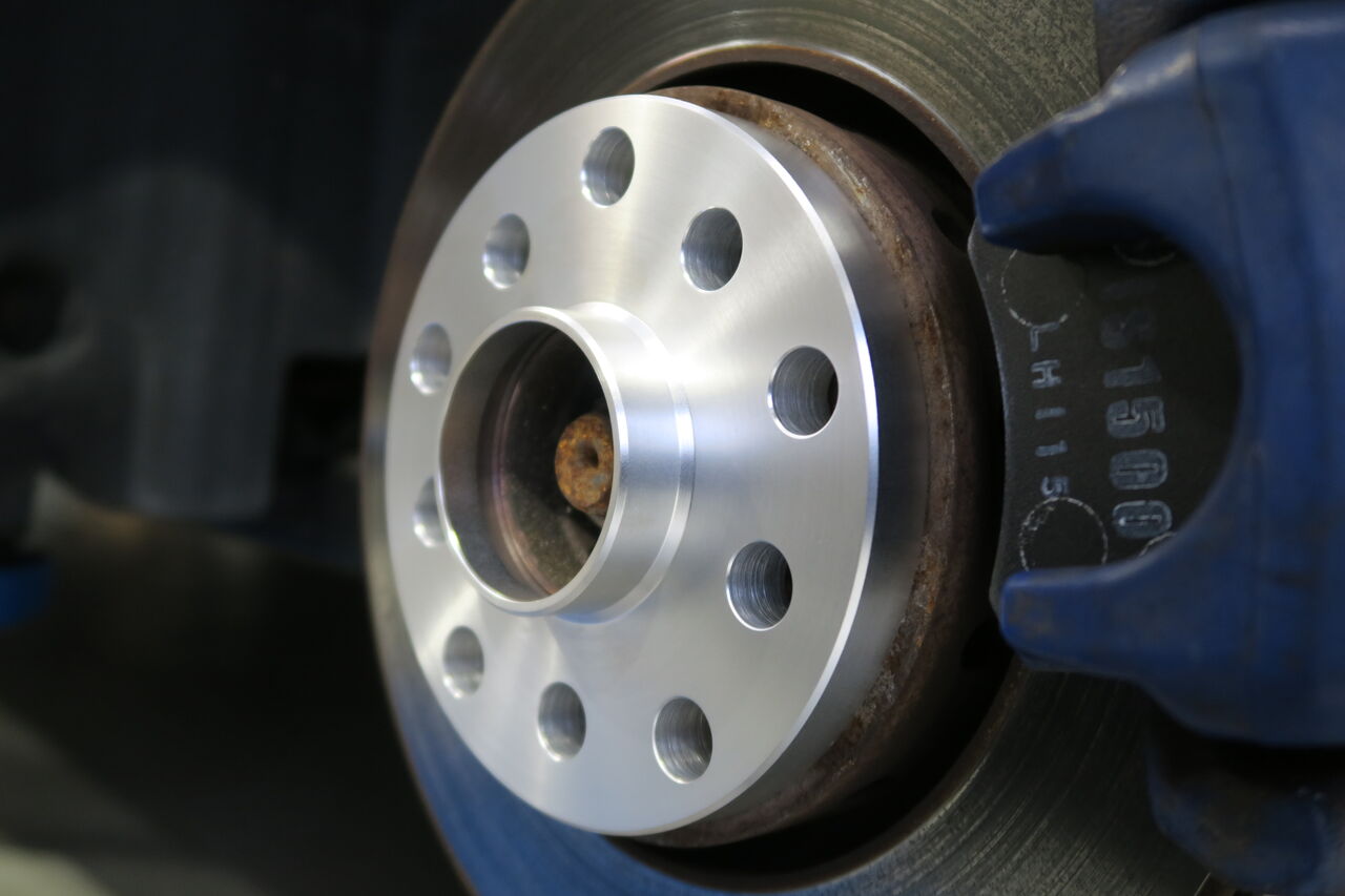 イシカワエンジニアリング スタッフブログ:VW GOLF R32 × iSWEEP Brake Pad IS1500 + Wheel ...