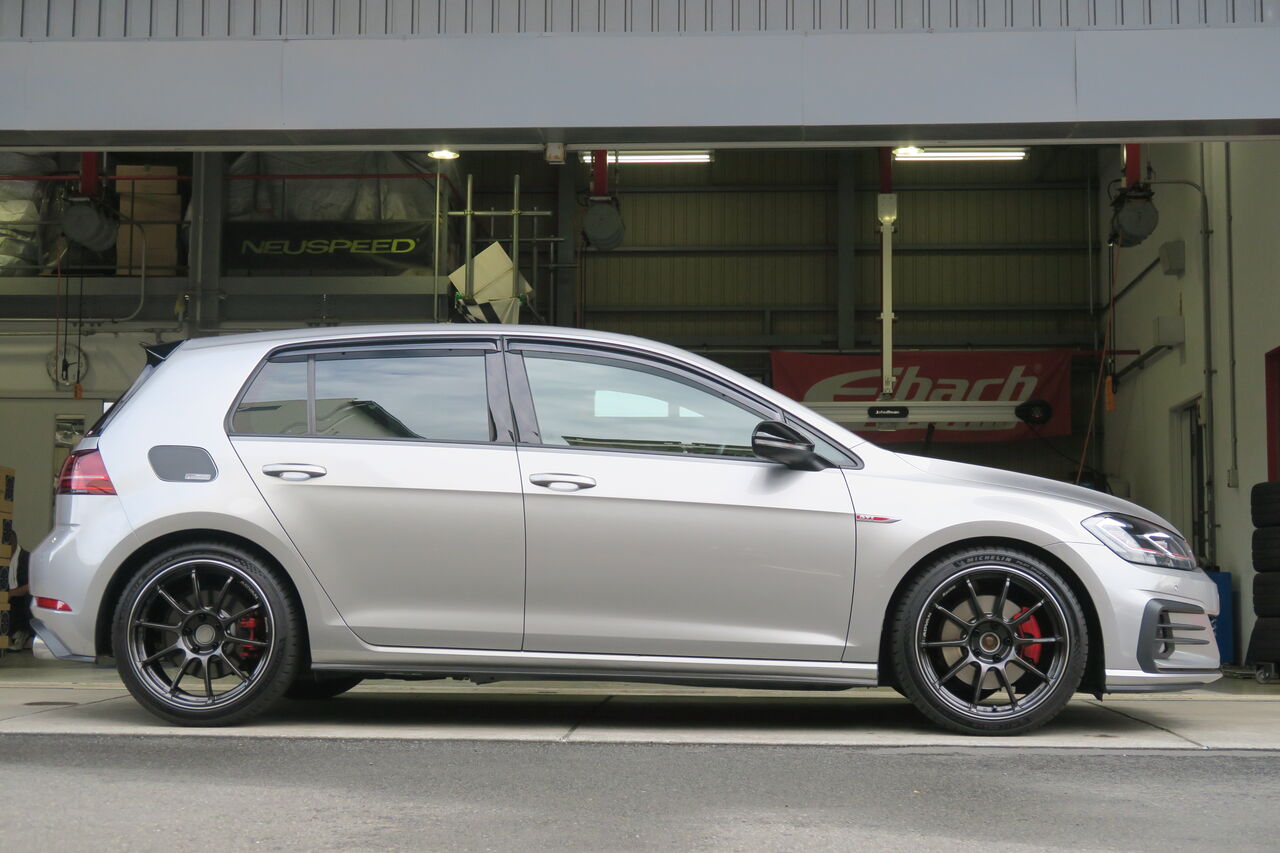 イシカワエンジニアリング スタッフブログ:VW GOLF7.5 GTI × ADVAN Racing RSⅢ