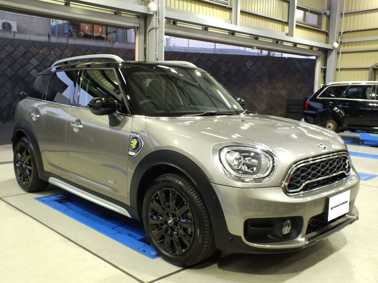 イシカワエンジニアリング スタッフブログ:BMW MINI F60 Cooper SE ALL4 × iSWEEP Brake Pad IS1500