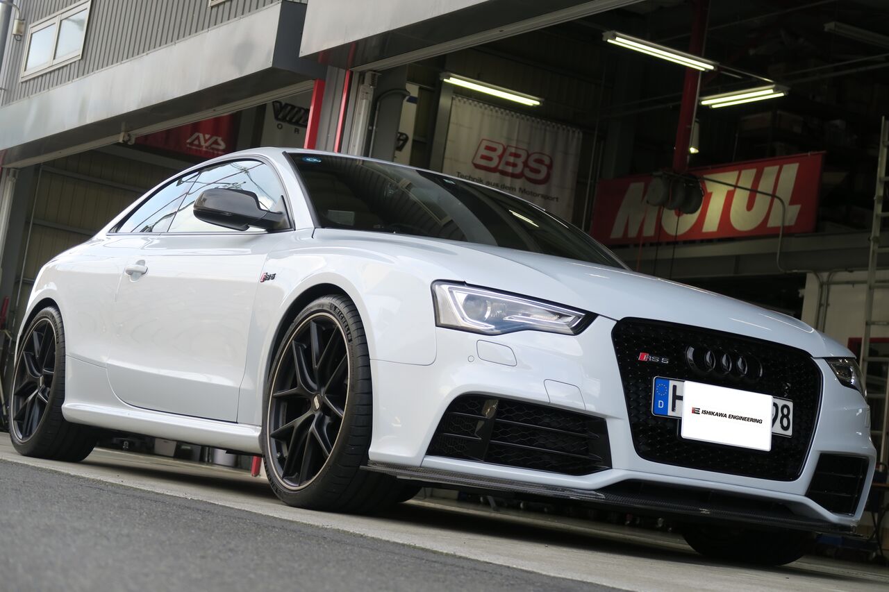 イシカワエンジニアリング スタッフブログ:AUDI RS5 (B8) 4.2 V8 FSI Quattro × balance it エアロパーツ