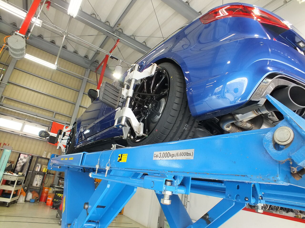 イシカワエンジニアリング スタッフブログ:AUDI RS3 × NEUSPEED RSe102 + ADVAN Sport V105 ...