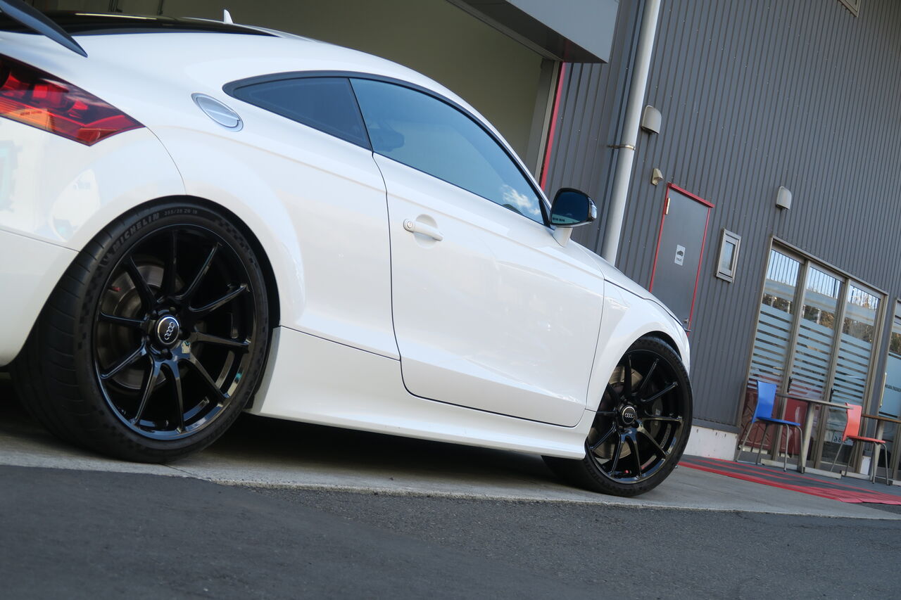 イシカワエンジニアリング スタッフブログ:AUDI TT (8J) TT RS Quattro × NEUSPEED RSe102