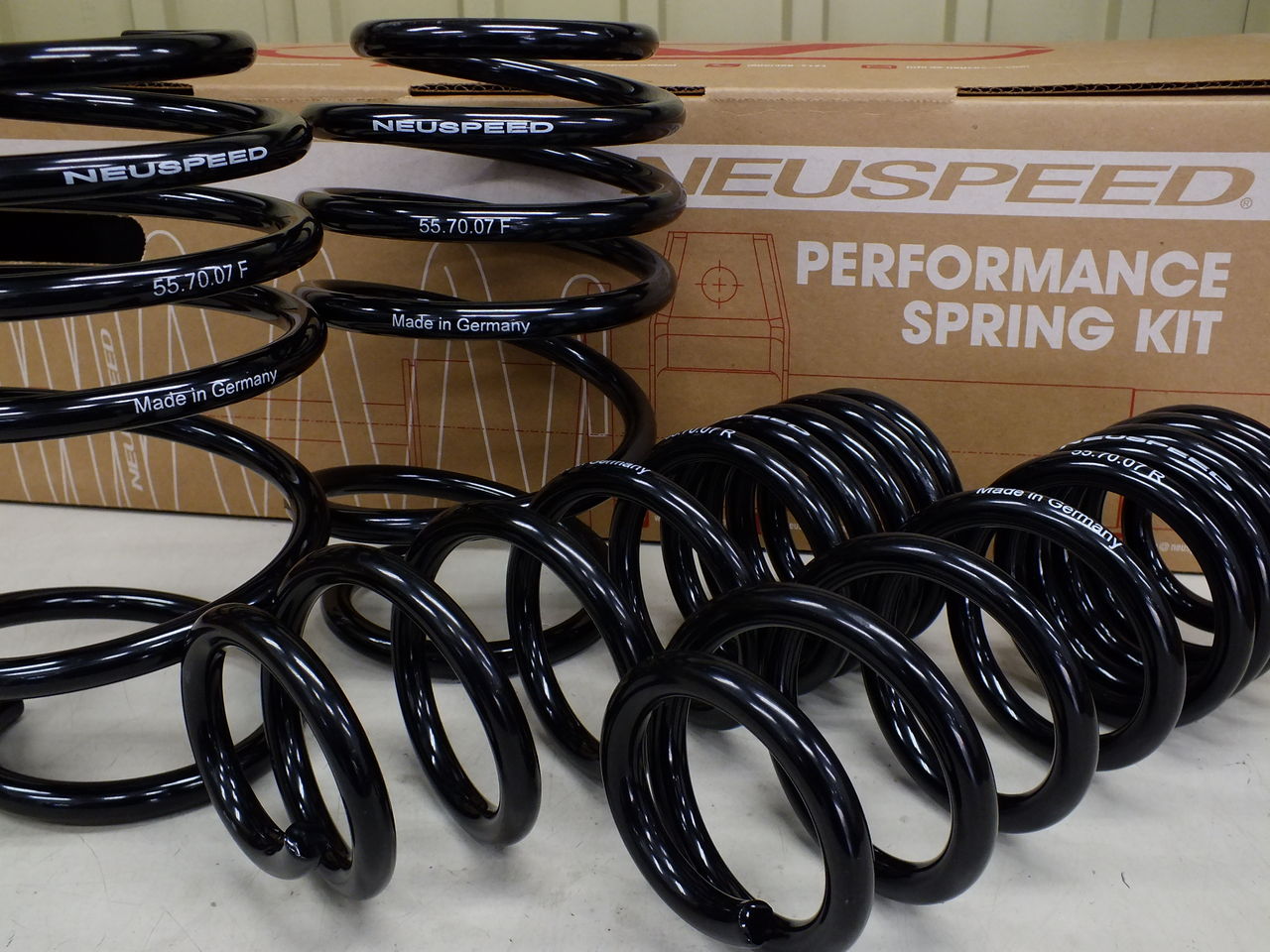 イシカワエンジニアリング スタッフブログ:GOLF7 GTI × NEUSPEED Sport Spring Kit & RSe11