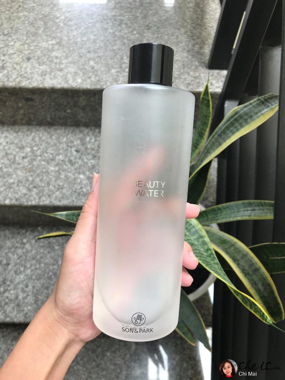 Daily Beauty : Review nước tẩy trang Beauty Water của Son & Park