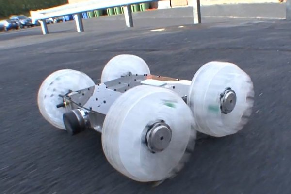 イメージディレクトリ : 【海外掲示板】Boston Dynamics社製新型ロボット『Sand Flea』を見た海外の反応