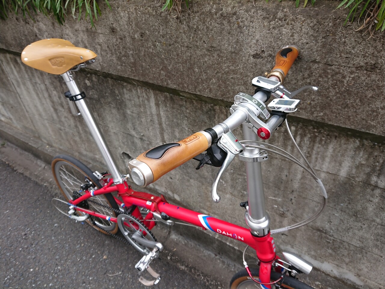 DAHON Boardwalk D7にハンドル延長ステムを入れてポジション調整 DAHON Boardwalk D7にハンドル延長ステムを入れてポジション調整