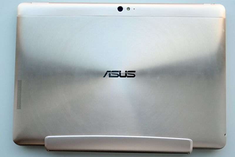 軽量化で機動性アップ！18時間も利用できるキーボード合体タブレット 「Eee Pad Transformer TF201」 -ASUS ...