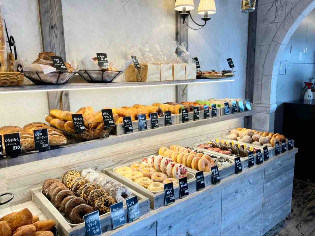 こだわりの30種類のドーナツが並ぶ！『ピアBandai』内に『FOFO donut OWL the Bakery（フォフォドーナツ オウル ザ ベーカリー）』がいよいよオープン！9月17日 ...