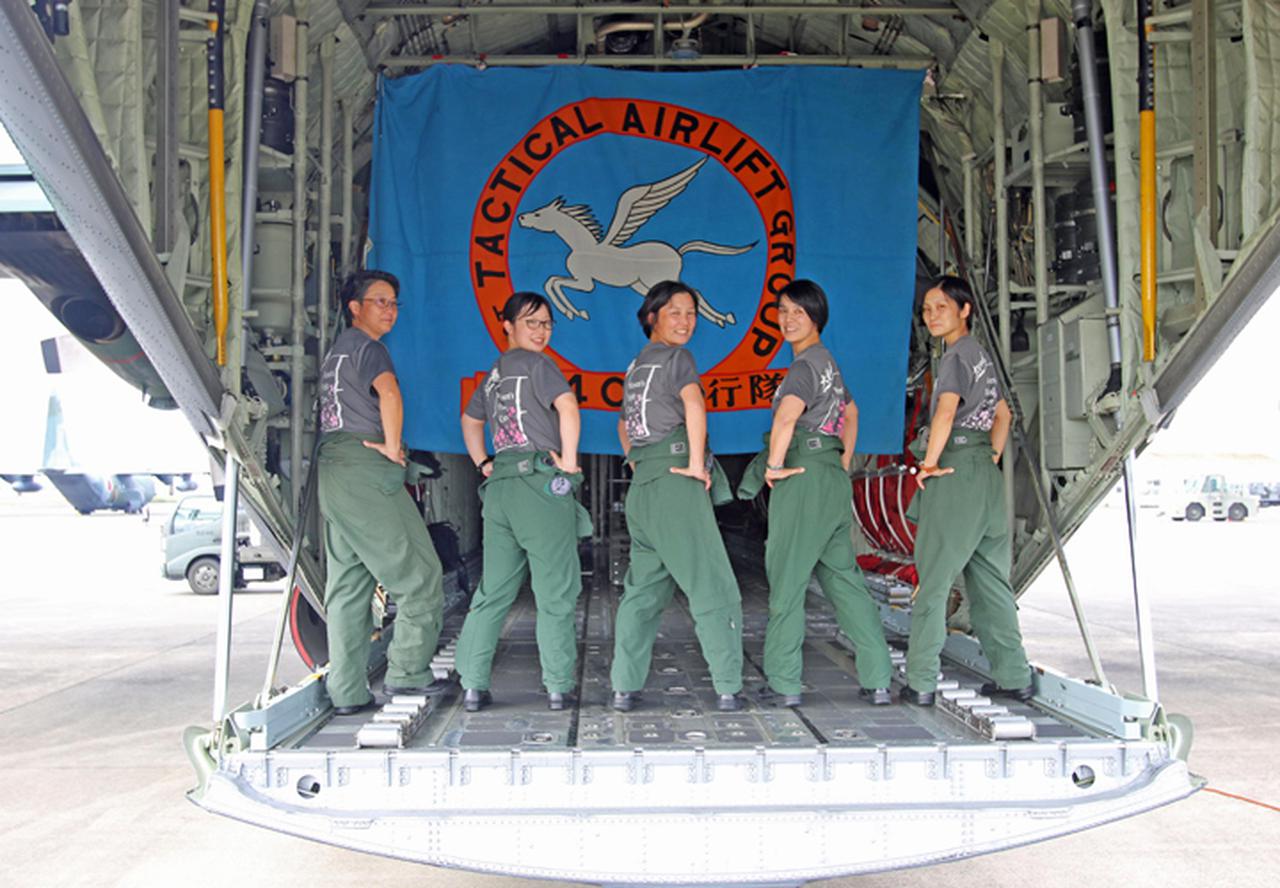 航空自衛隊・空女の活躍です…。 : 日本の蒼空が大好き!!