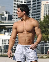 筋肉奴隷日記:バイリンガルマッチョ