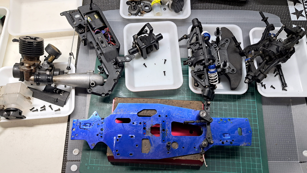 メンテナンスを依頼された「FW-06」 : プラドの趣味の備忘録