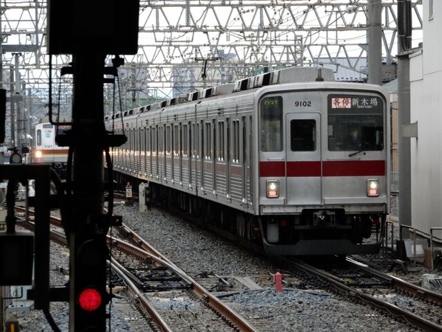 有楽町線 東武9000系 9102F : とんとん列車2