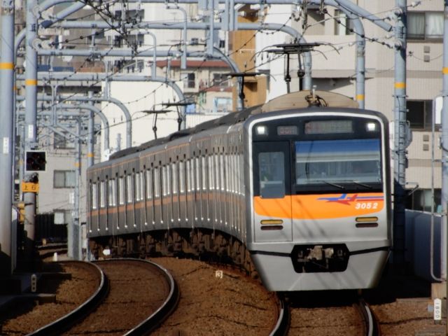 京急本線 京成3050形 3052F : とんとん列車2