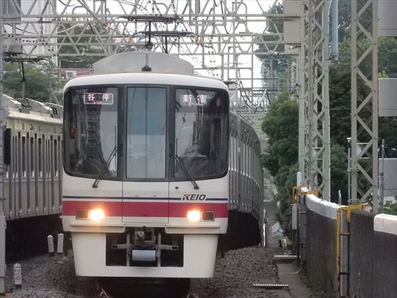 京王線 8000系 8733F : とんとん列車2