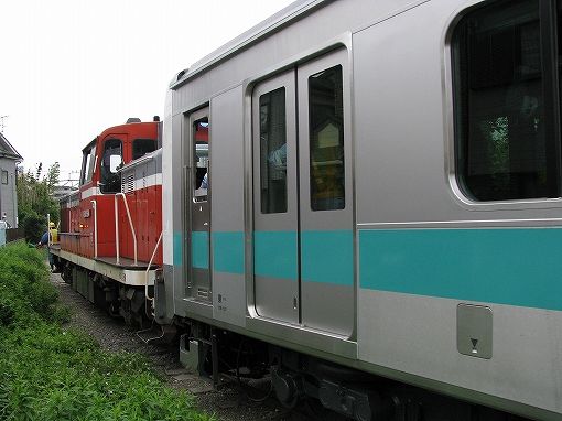 1980年代国鉄撮影日記 番外編 2 : DE10 1594＋E233系2000番代 出場 東急車輌～横須賀線逗子駅